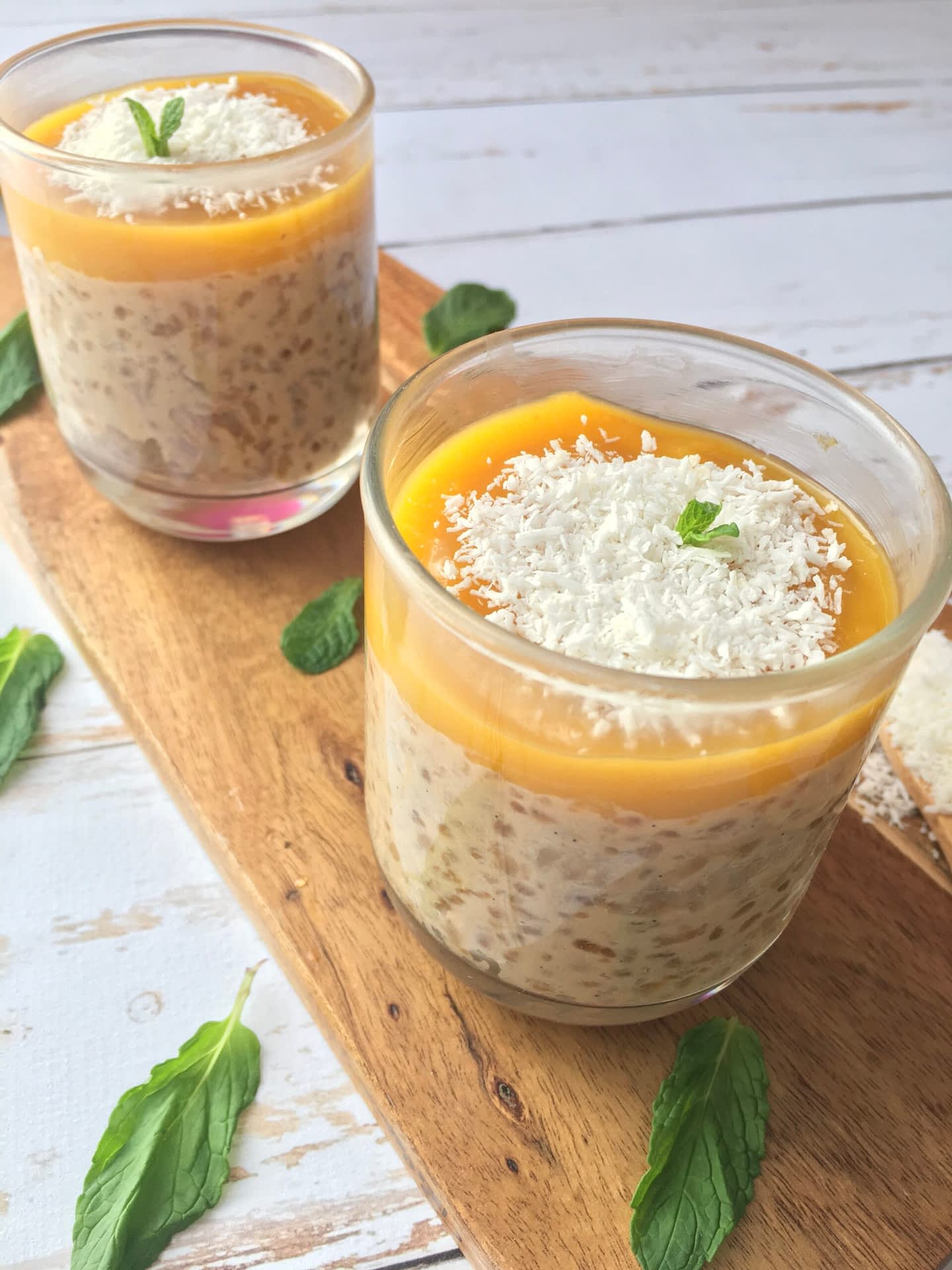 Riz et tapioca au lait de coco avec son coulis de mangue | Bien manger ...